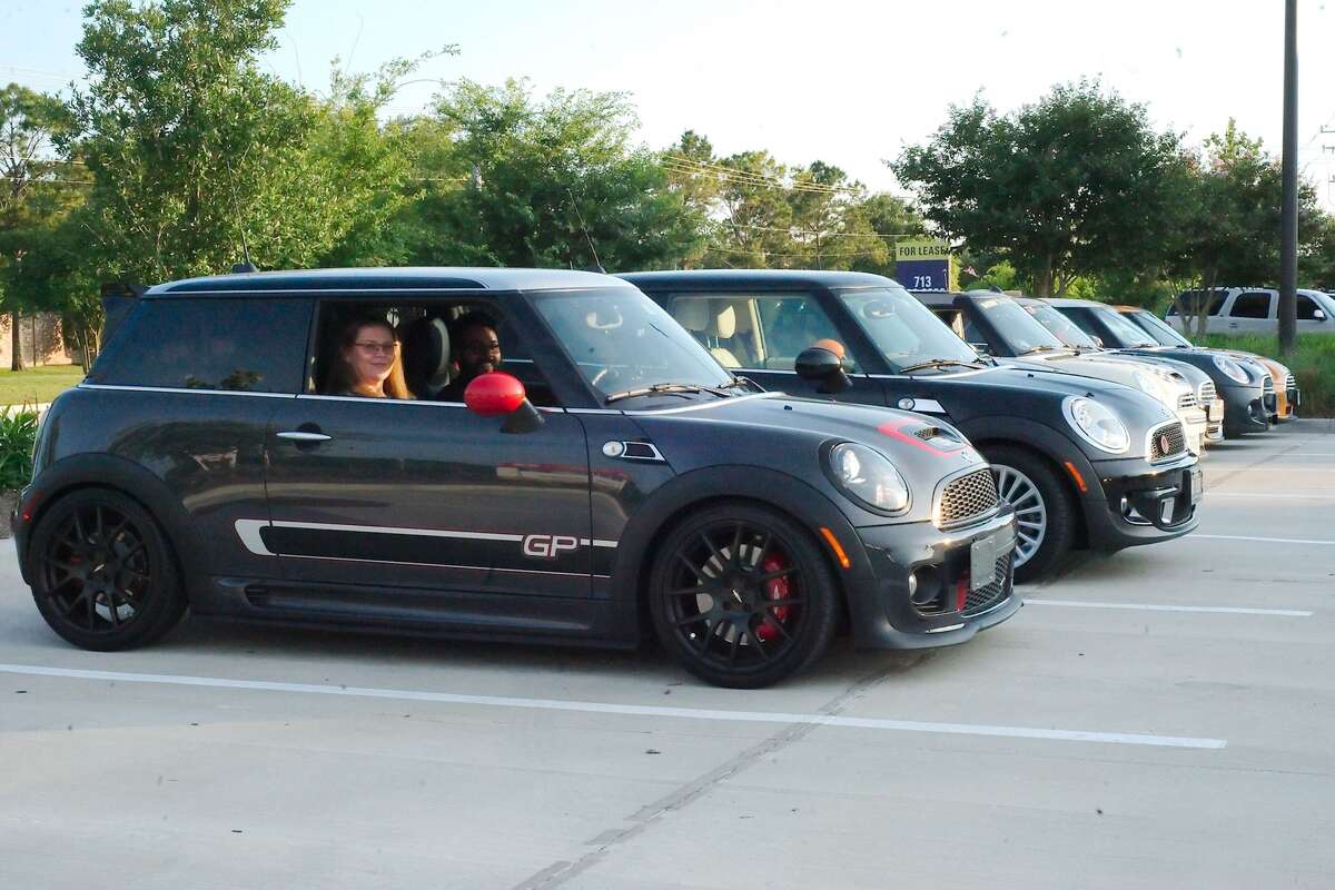 Bay Area MINI Cooper owner’s group rolls in Clear Lake