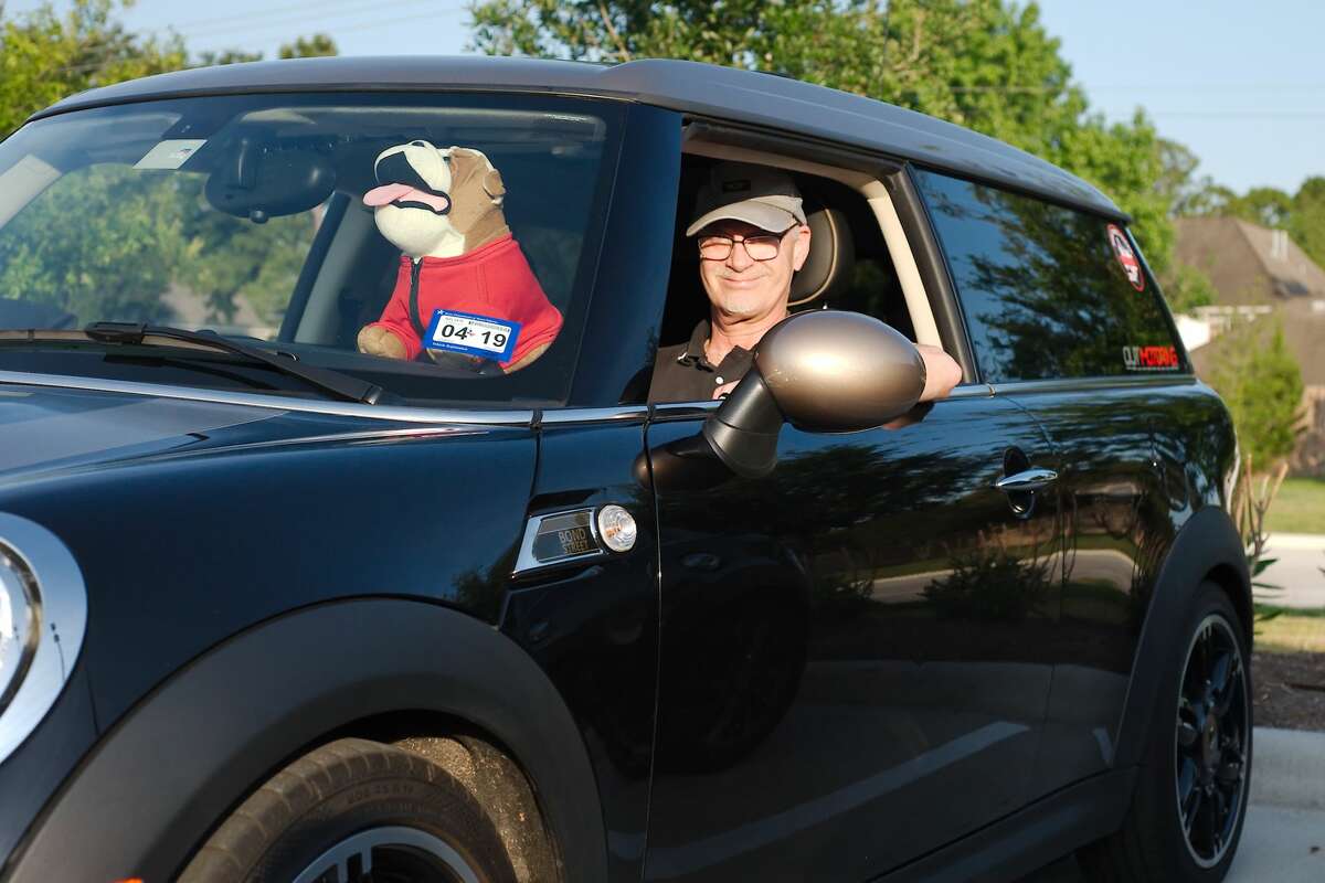 Bay Area MINI Cooper owner’s group rolls in Clear Lake