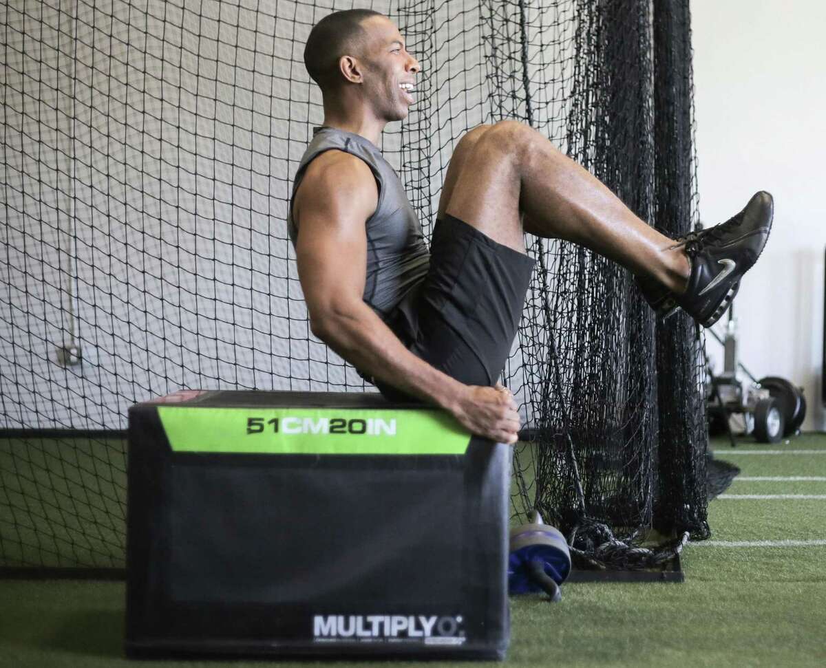 The Home Stretch: 5-minute workout with Fox 26 anchor Jonathan Martin