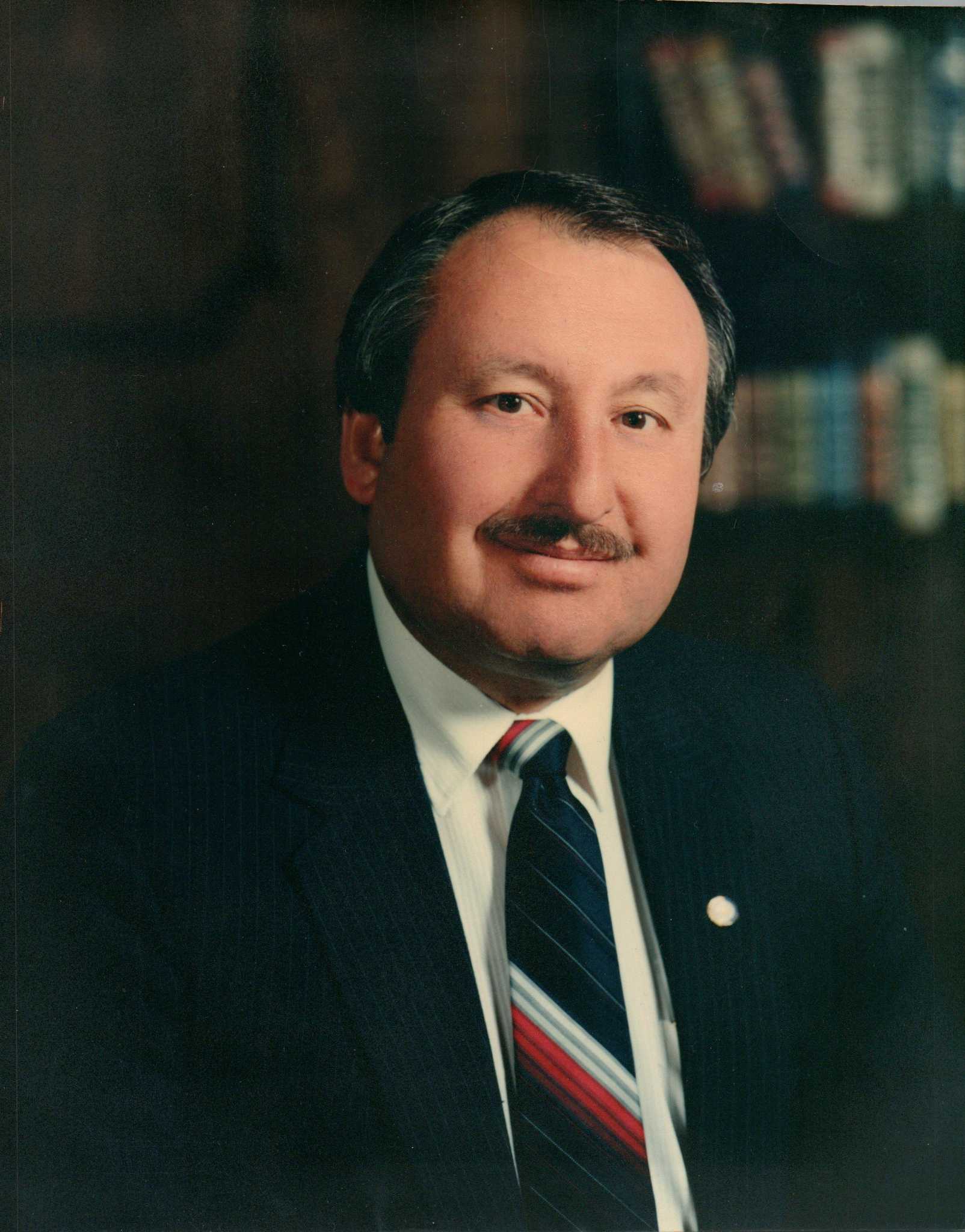 MARIO O. DE LA PEÑA, SR.