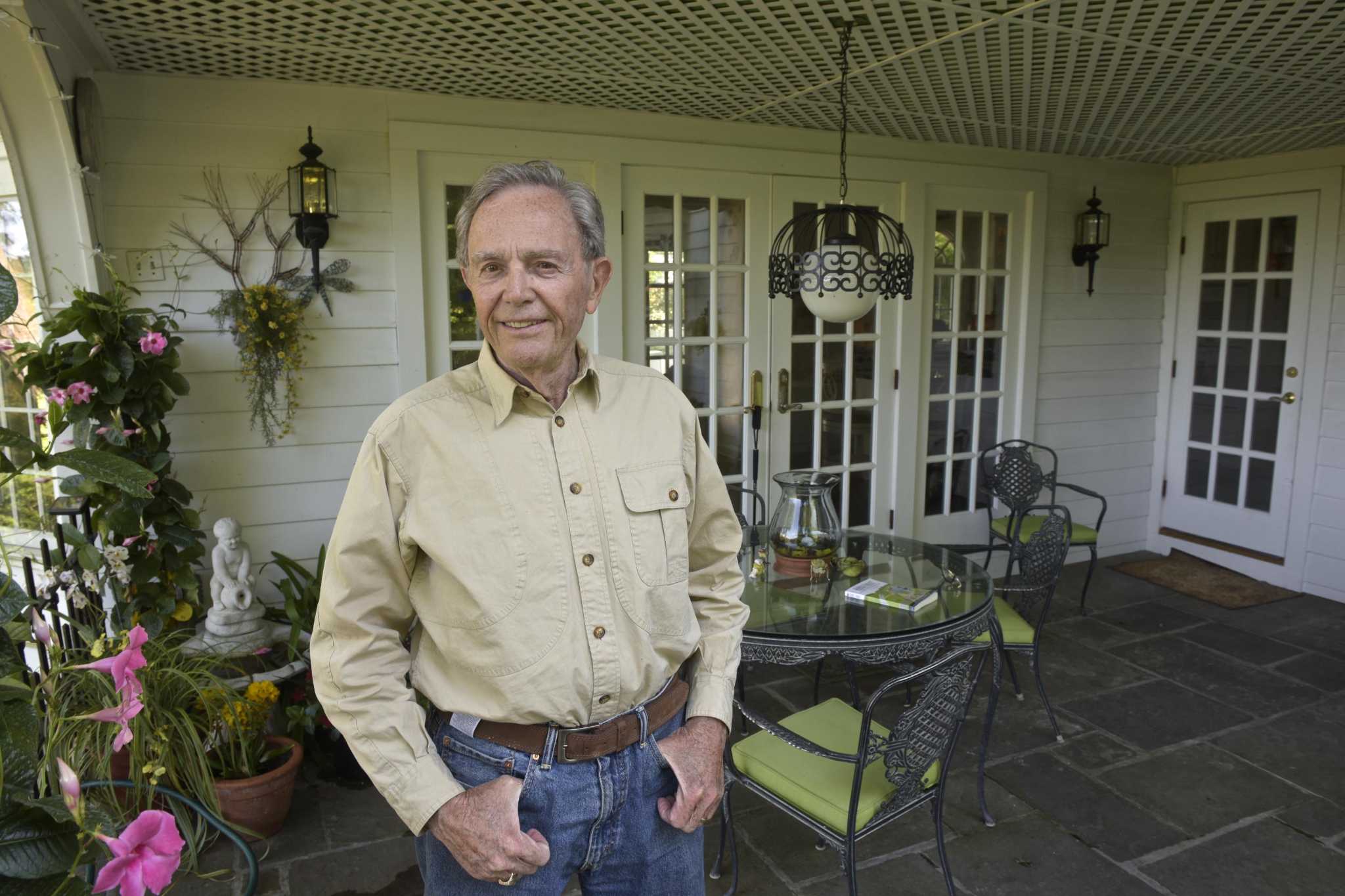 Brookfield resident’s memoir reflects on growing up during WWII