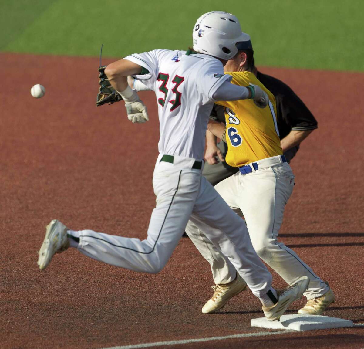 BASEBALL: The Woodlands sweeps Klein, advances to regional finals