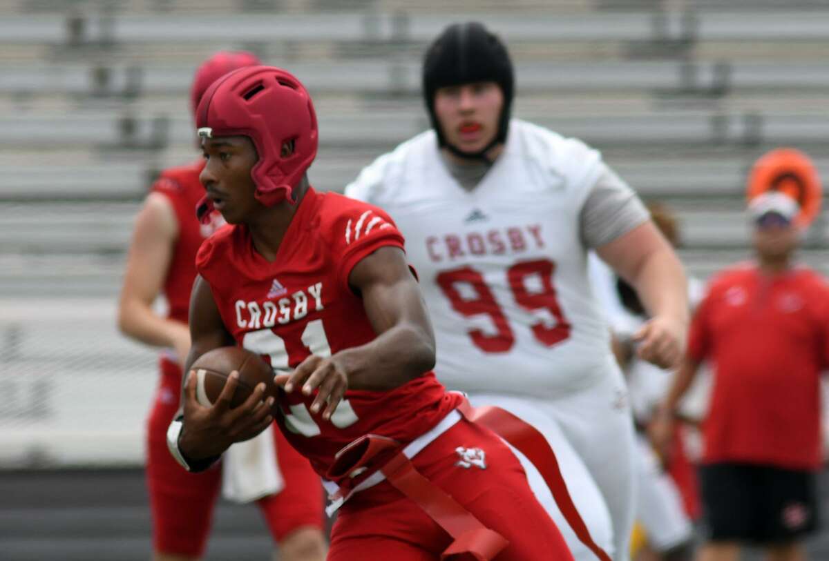 Football: Crosby Cougars on display in spring game