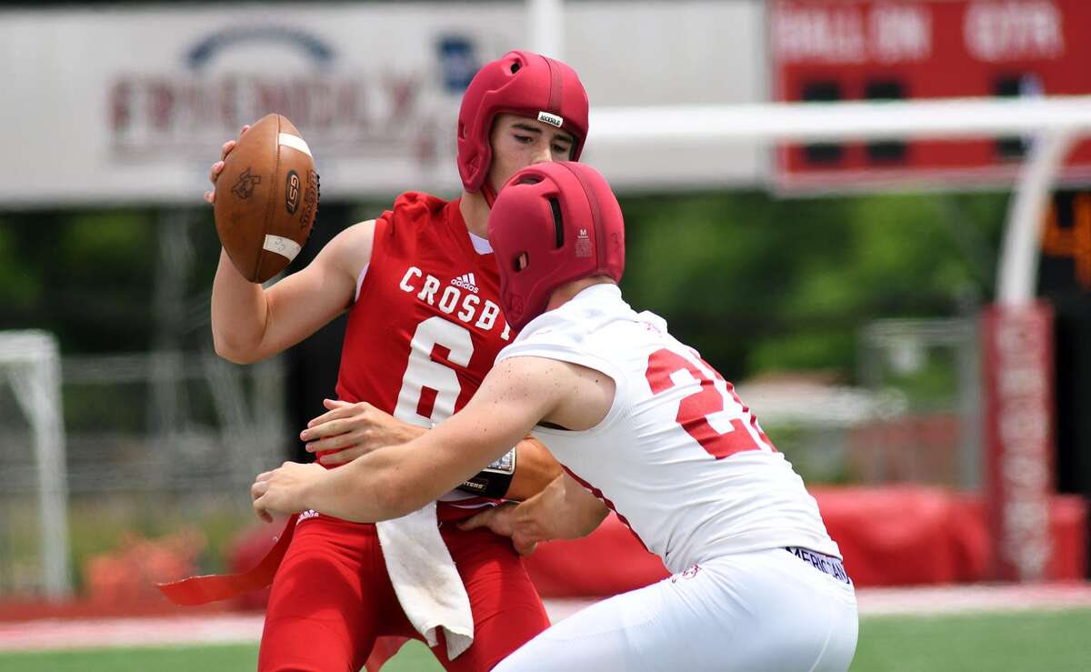 Football: Crosby Cougars on display in spring game