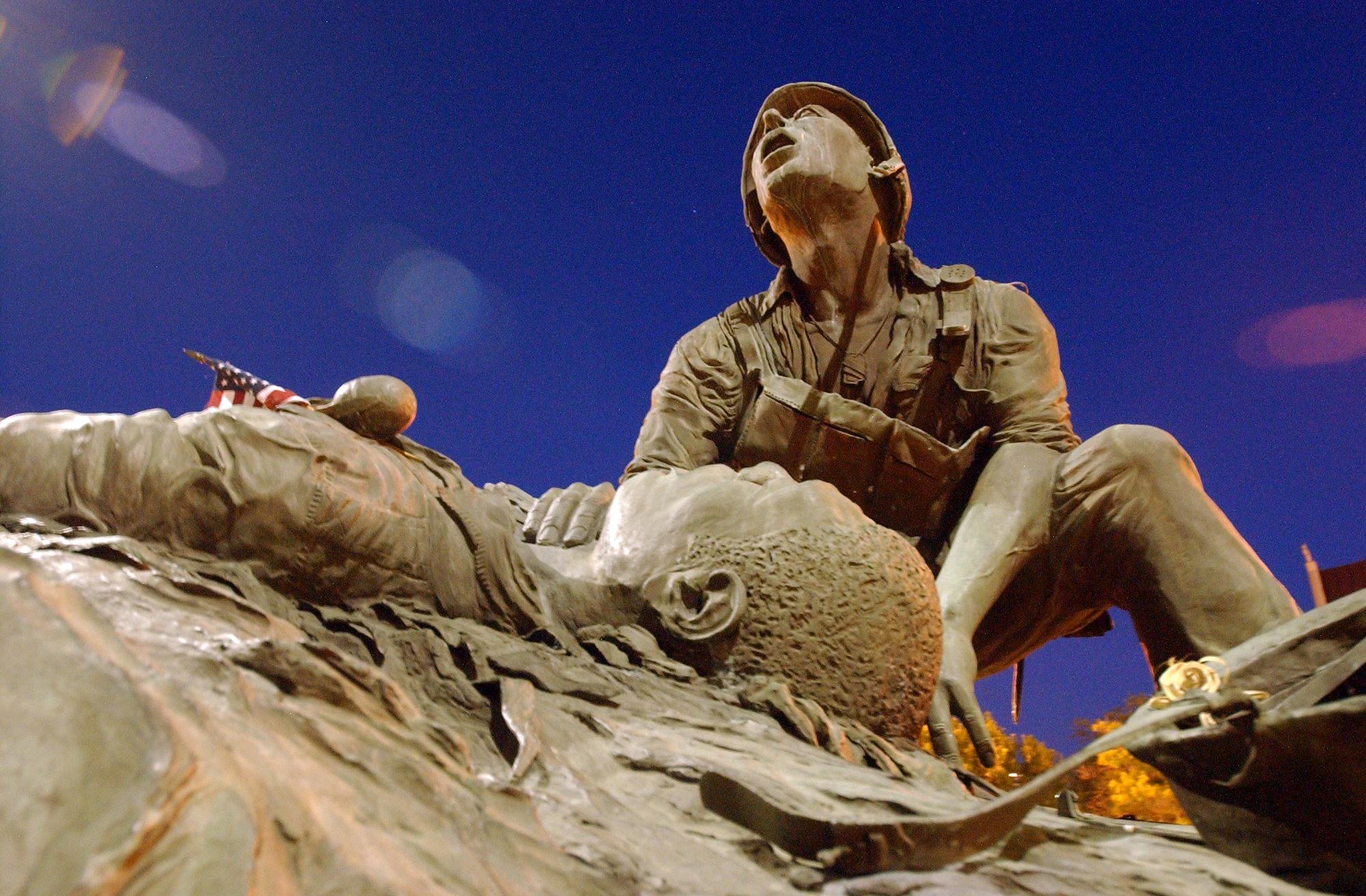 San Antonio’s Vietnam Veterans Memorial built with thousands of small ...