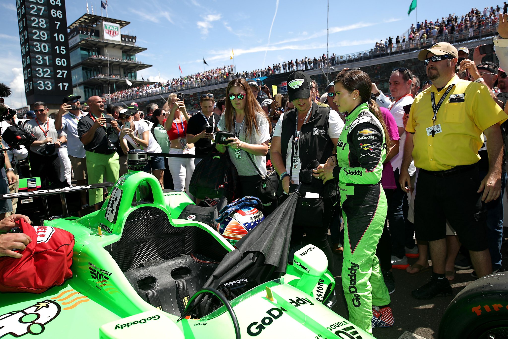 Danica Patrick ends racing career with crash at Indy 500