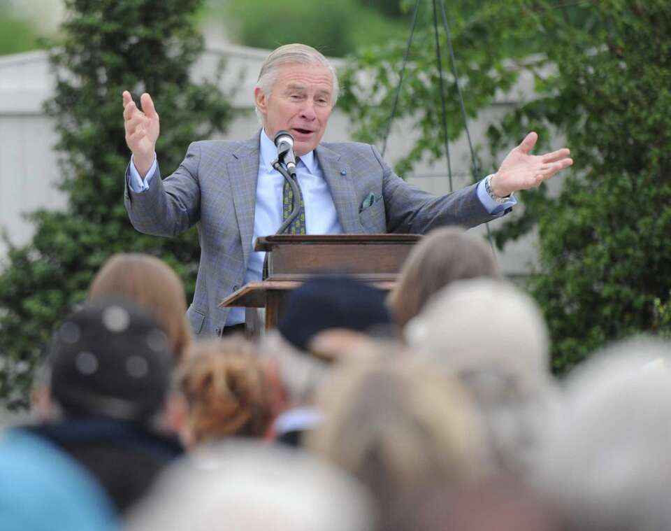 Ridgefield Metal of Honor recipient Capt. Paul Bucha dies at 80