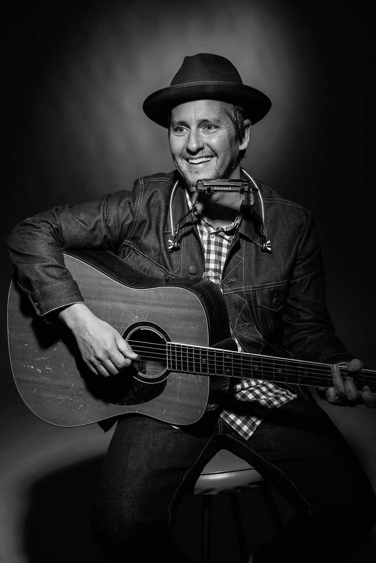 Songwriter Josh Rouse brings new ’80s-inspired album to the Chapel