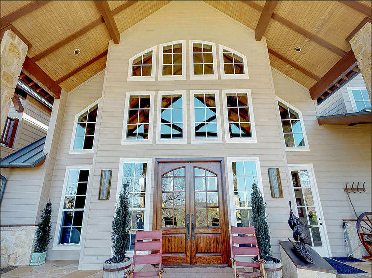 Fall in love with the outdoors with this north Texas ranch