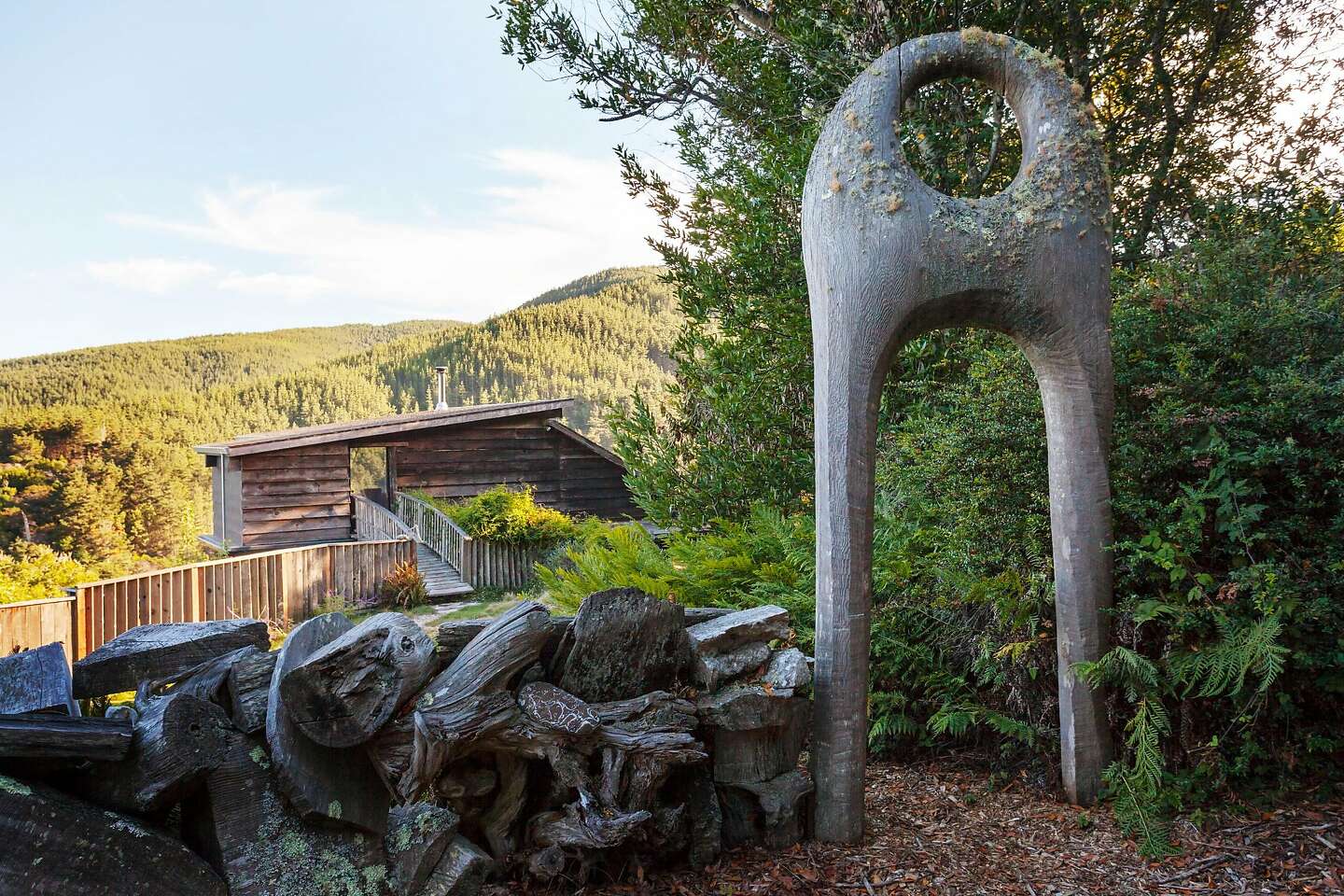 J.B. Blunk’s ‘everyday life’ of art and nature at Oakland Museum