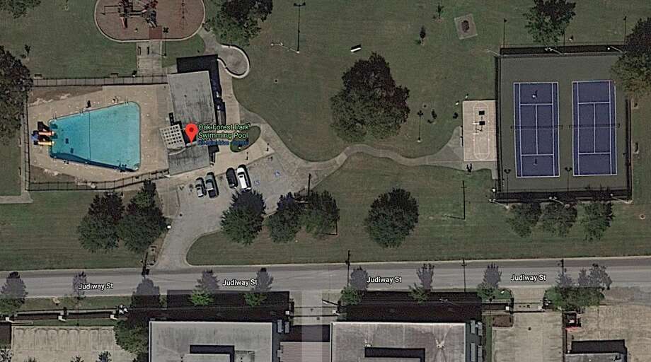 Houston’s Texas-shaped pool is now open to the public — for a price ...