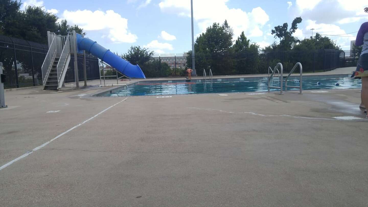 Your summer guide to Houston's swimming pools