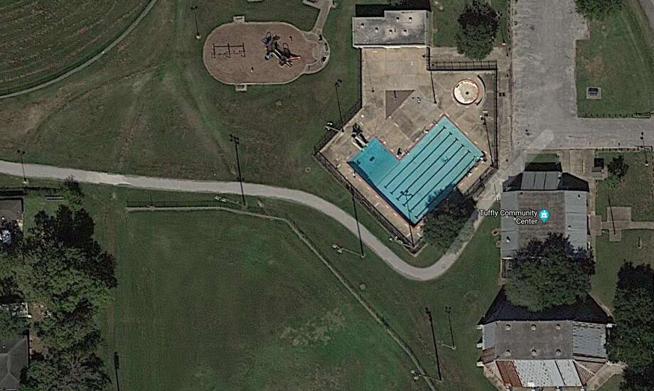 Houston’s Texas-shaped pool is now open to the public — for a price ...