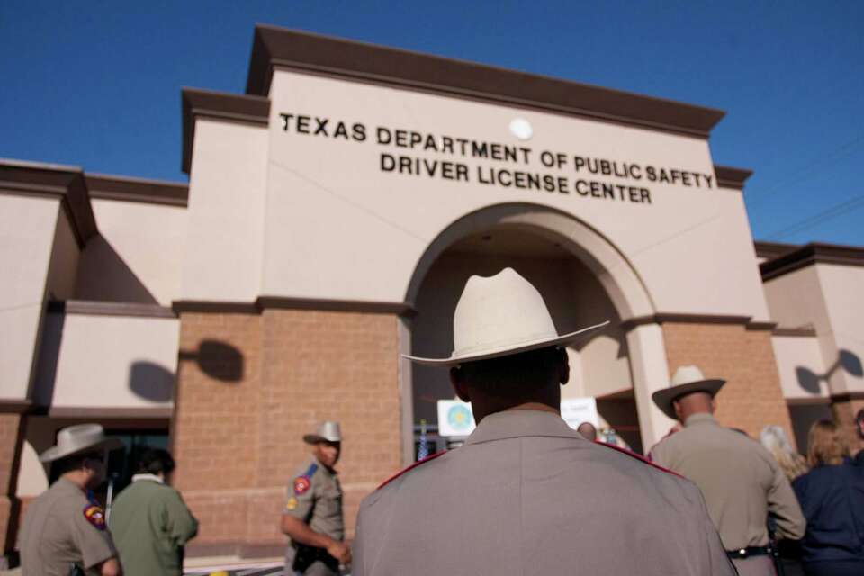 Mysterious outage shuts down drivers license offices across Texas