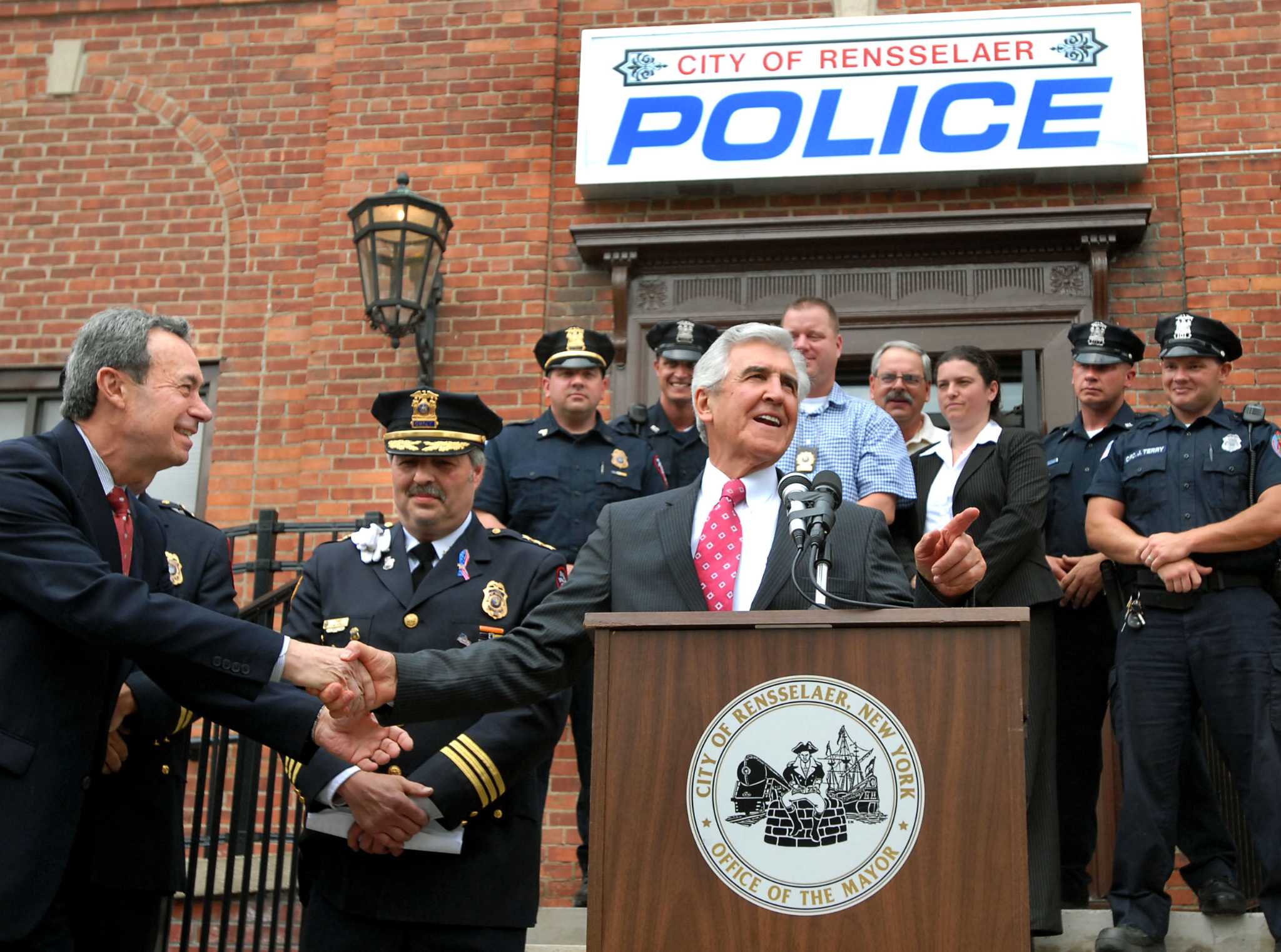 Fusco retires as Rensselaer police chief