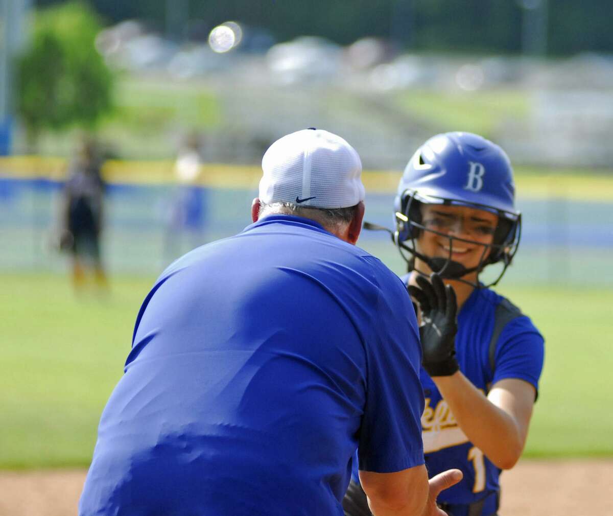 Softball: Lionetti, Brookfield shut out Lyman Hall, reach Class L semis