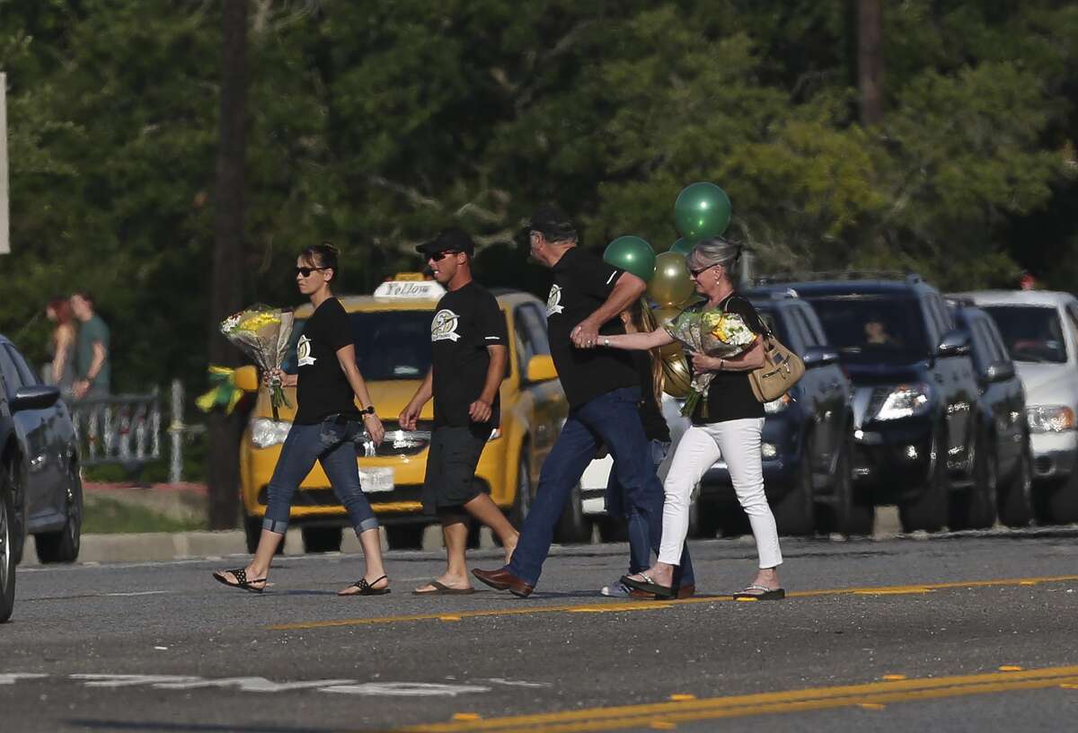 Santa Fe pauses to celebrate graduates two weeks after school shooting