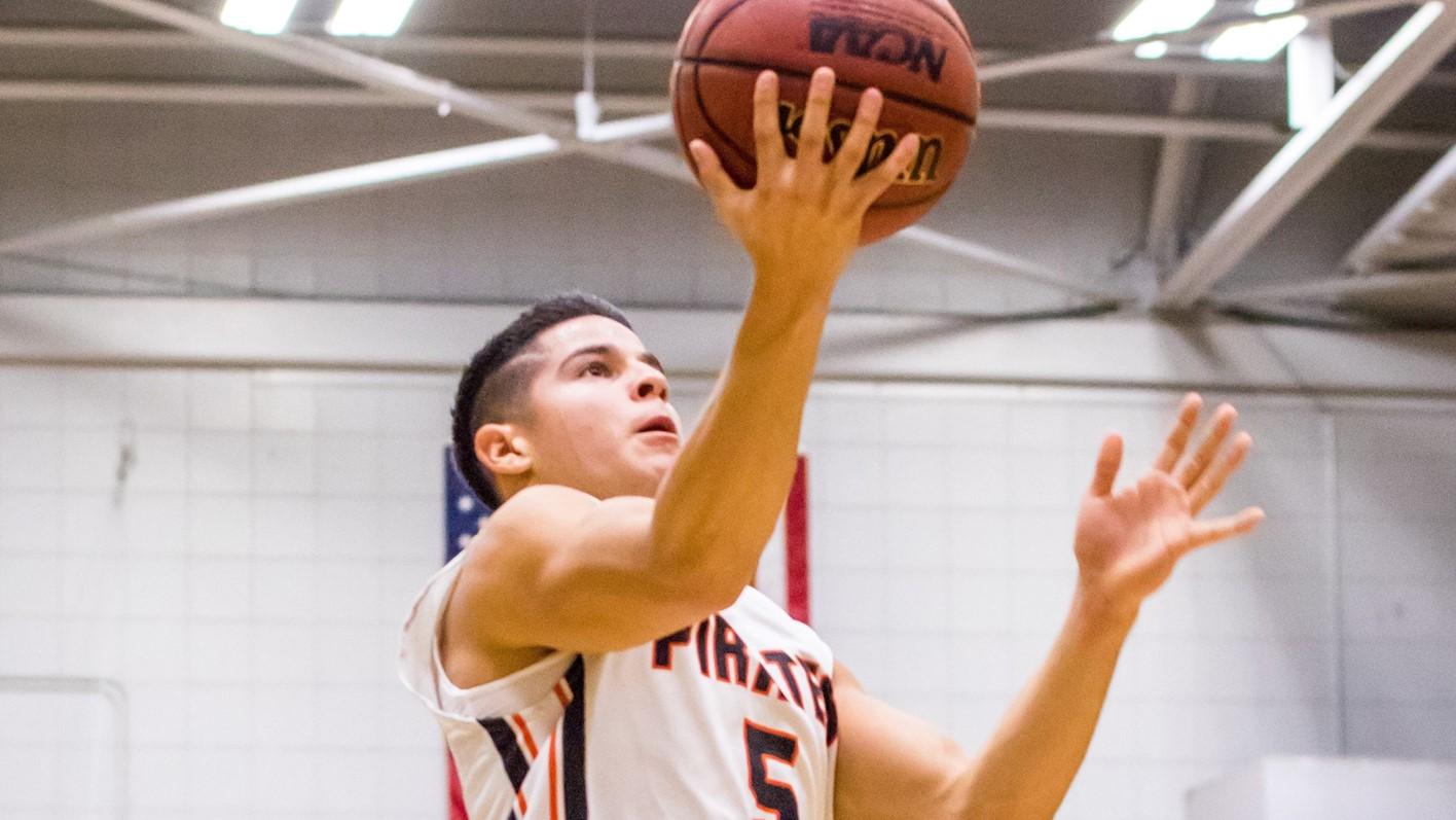 TAMIU hoops adds Ventura College’s Jacob Alonzo