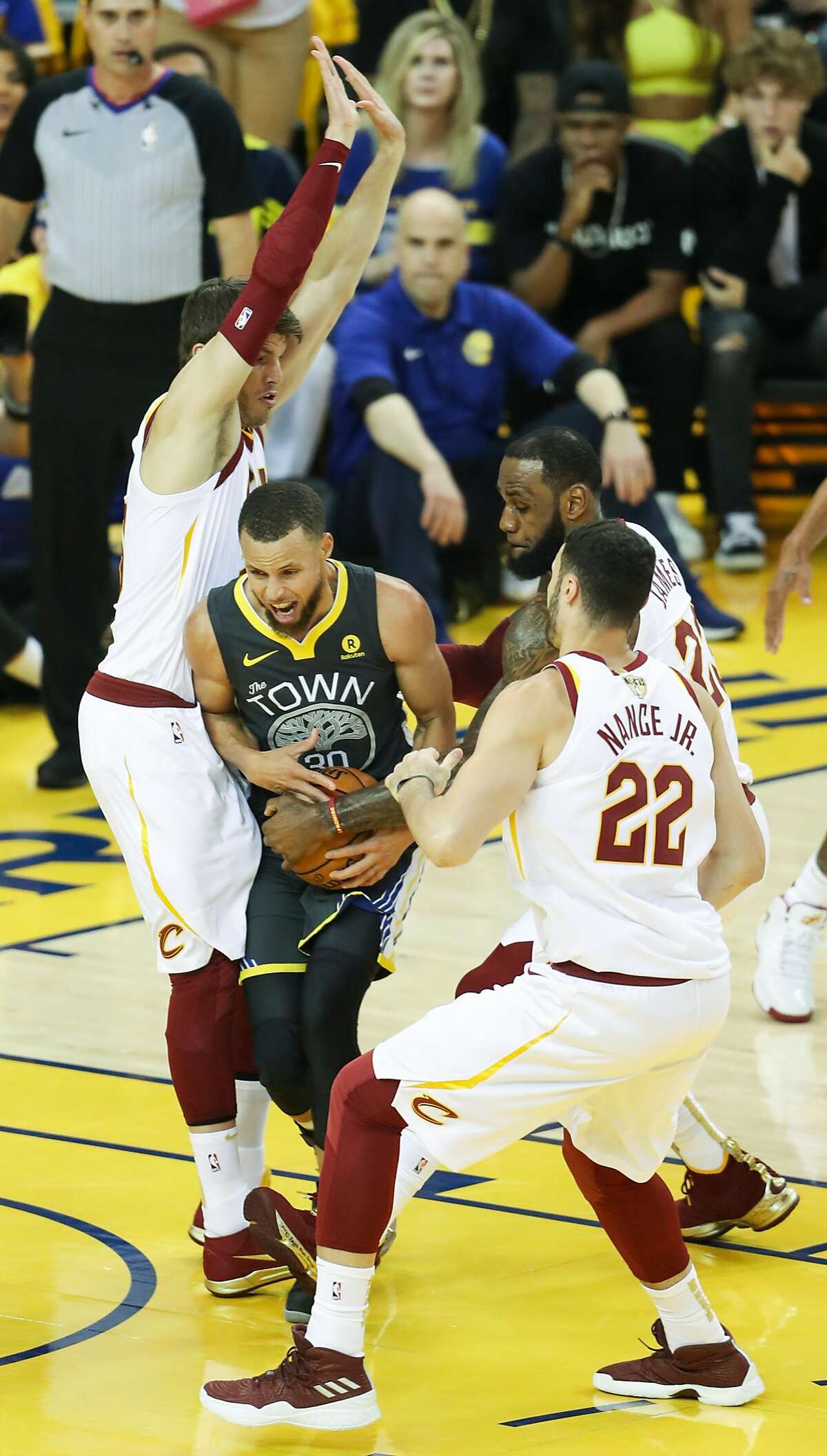 Klay arrived early for the famed 'Hamptons 5' meeting and did some ...