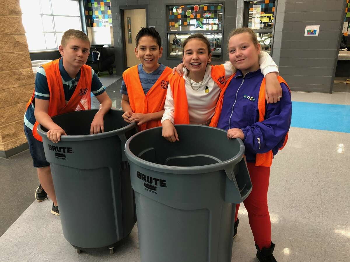 KMB recognizes schools for being green and clean