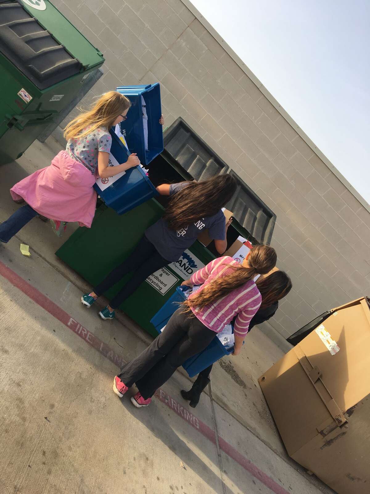 KMB recognizes schools for being green and clean