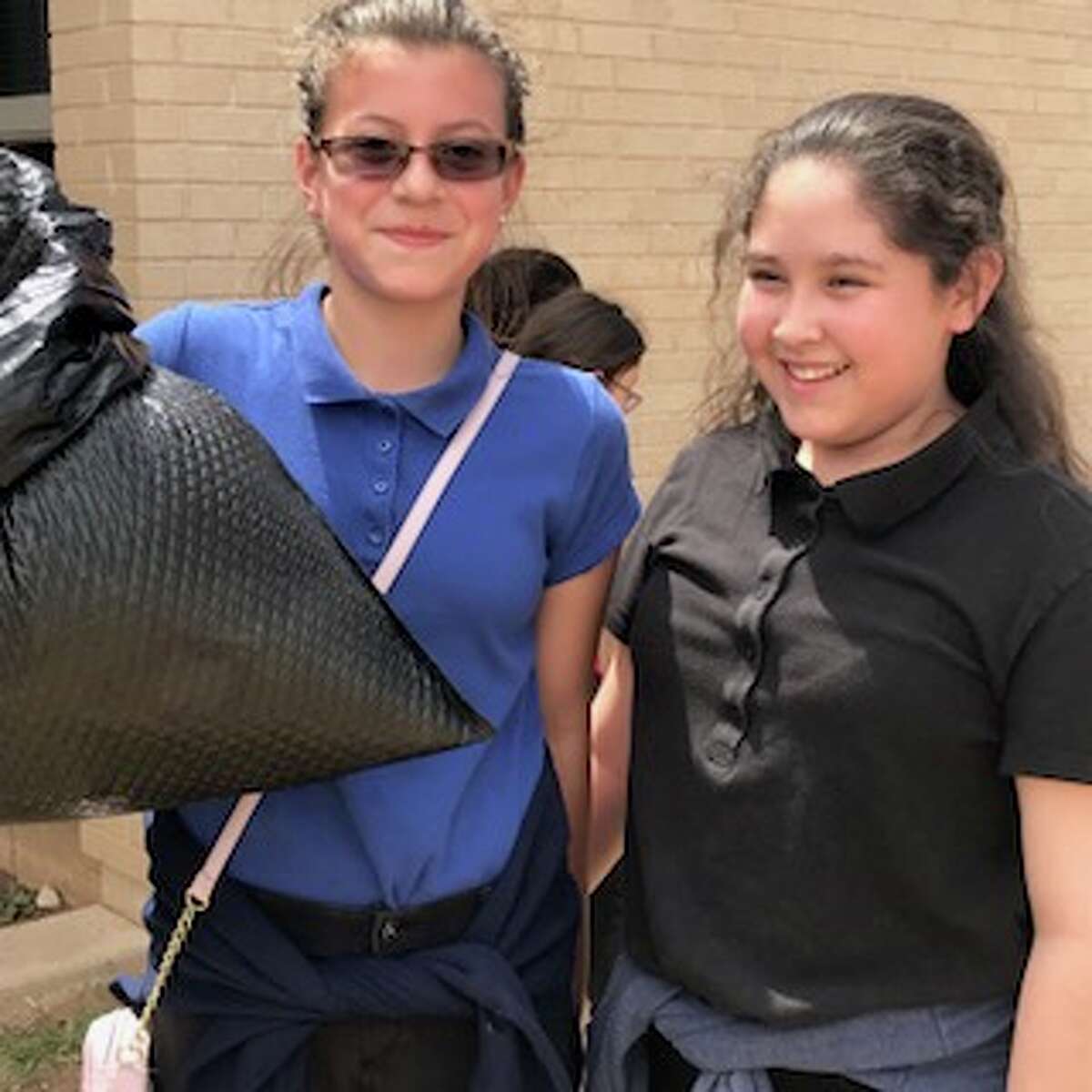 KMB recognizes schools for being green and clean