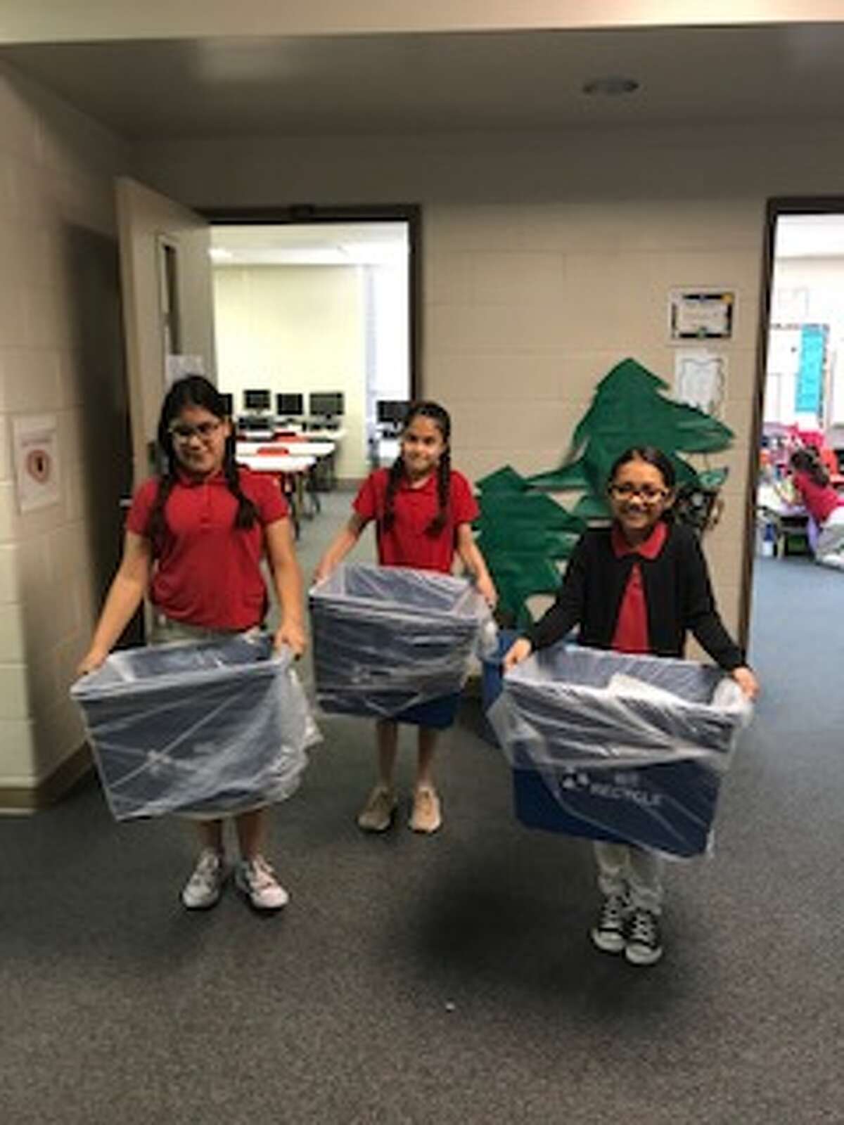 KMB recognizes schools for being green and clean