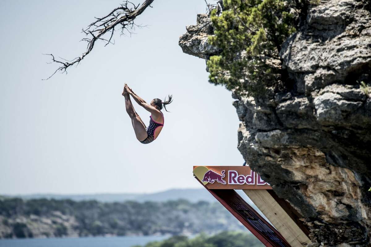 Stunning photos show people cliff diving from Texas' Hell's Gate