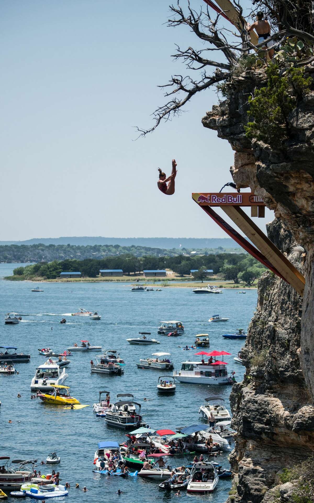 Stunning photos show people cliff diving from Texas' Hell's Gate