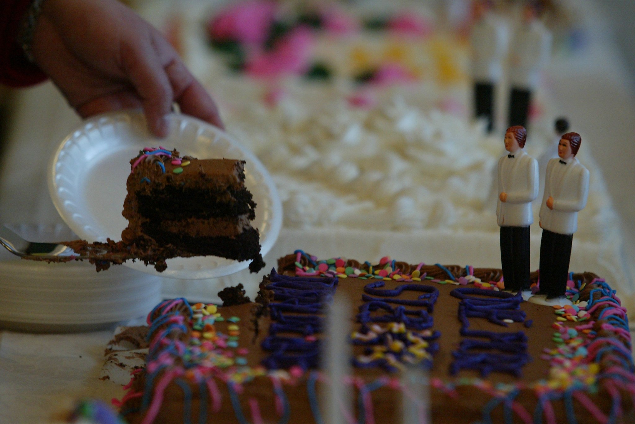 Editorial: In baker case, the Supreme Court issues a narrow — and ...