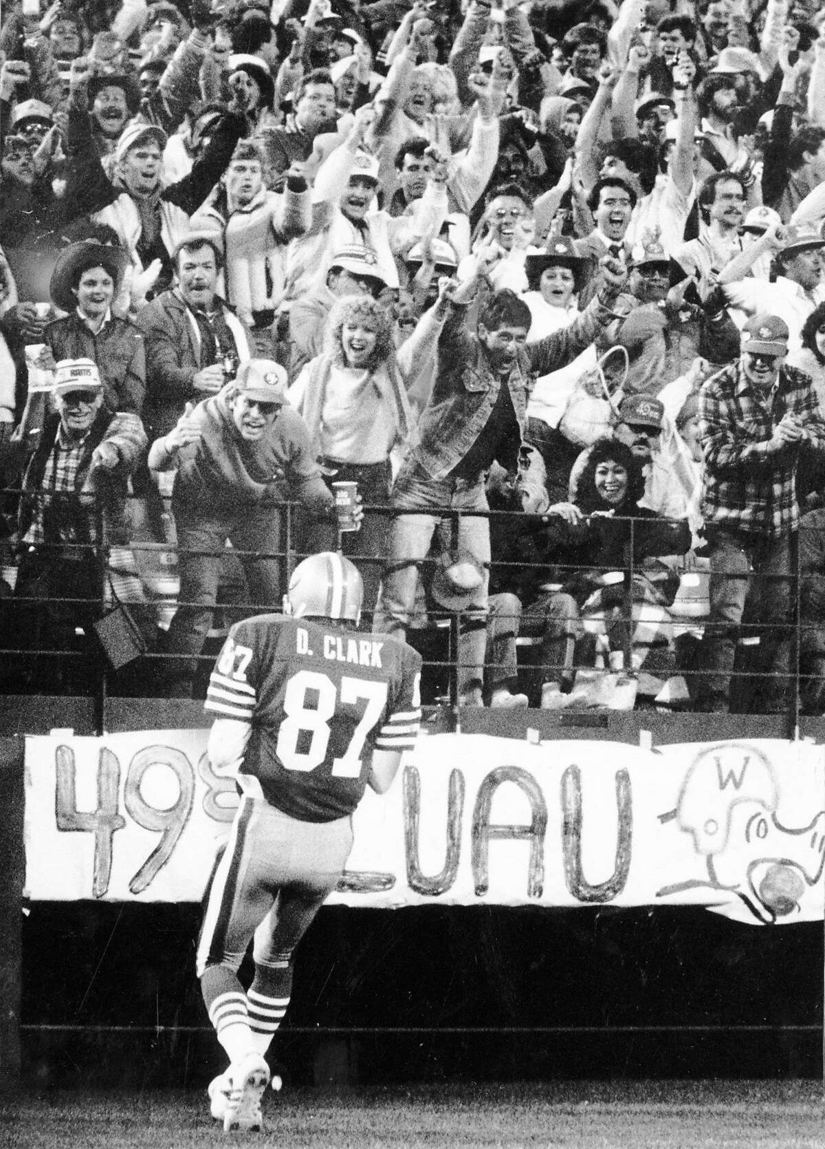 Dwight Clark buried near 'The Catch' goal post at Eddie DeBartolo's ...