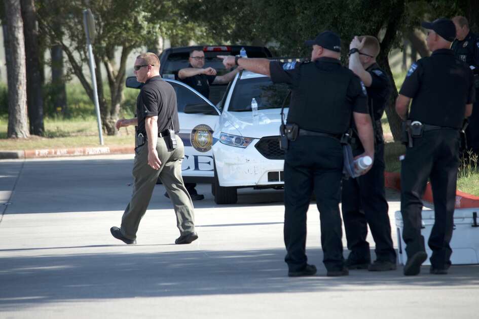 4 Texas Prison Guards Fired Major Resigns After Allegedly Planting