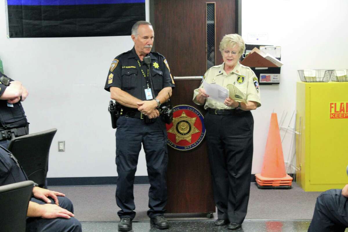 Harris County sheriff’s deputy stricken by COVID-19 showing some ...
