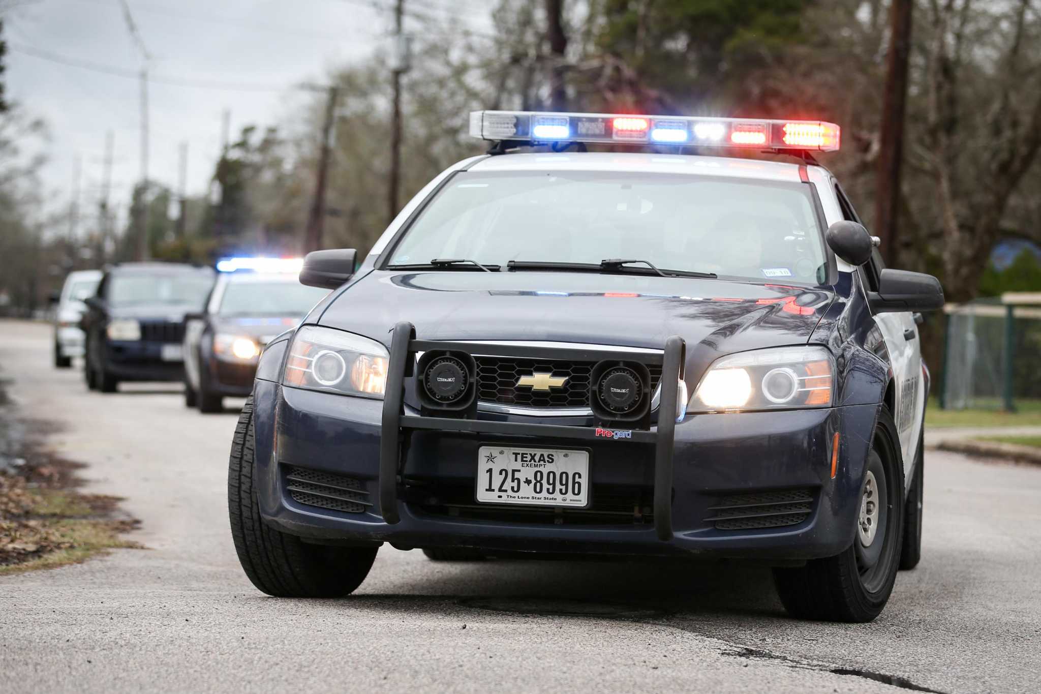 Conroe police identify man killed after fleeing ambulance on I-45