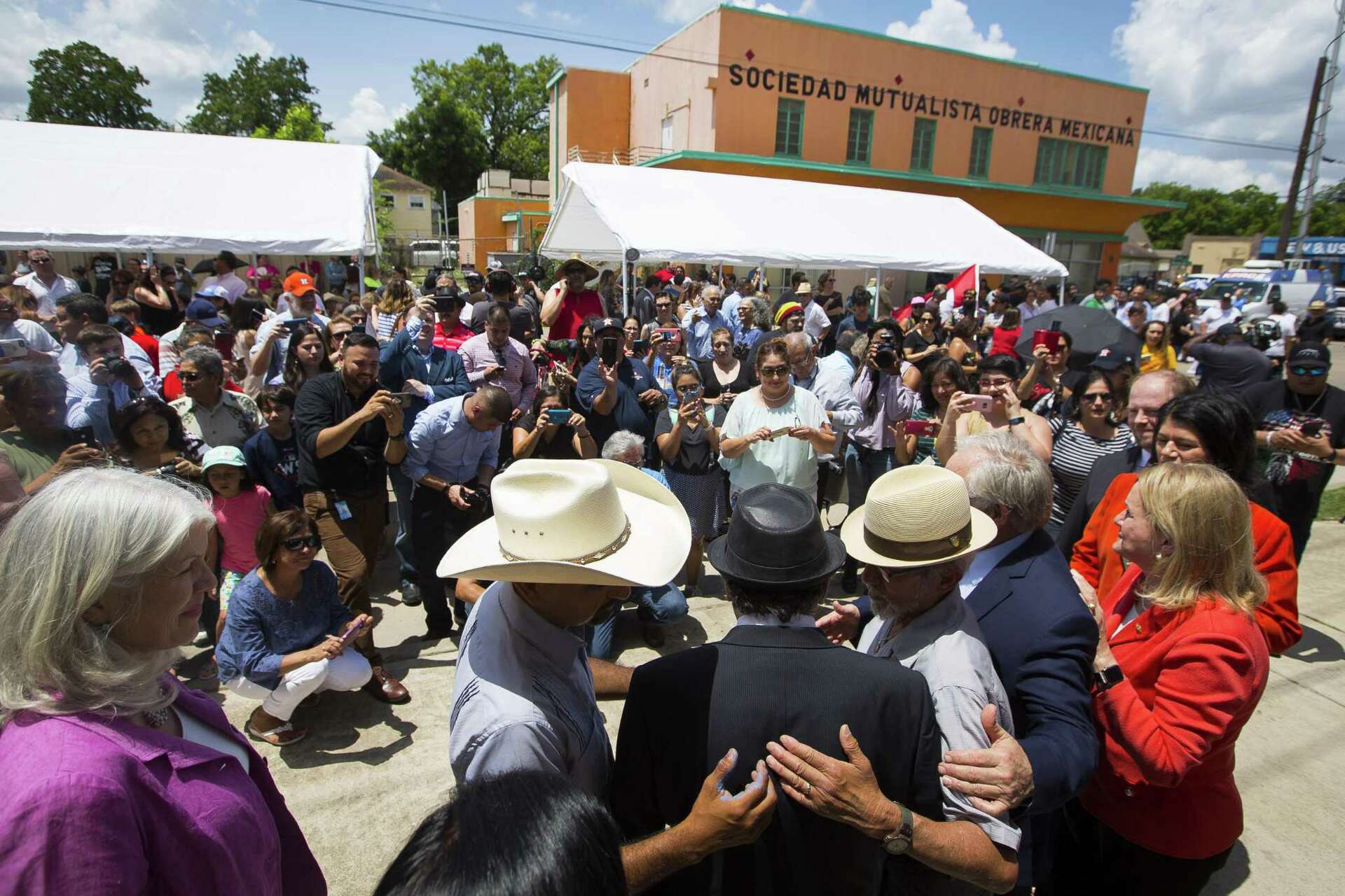 The ‘Rebirth’ of an East Houston landmark: Leo Tanguma’s iconic Chicano ...