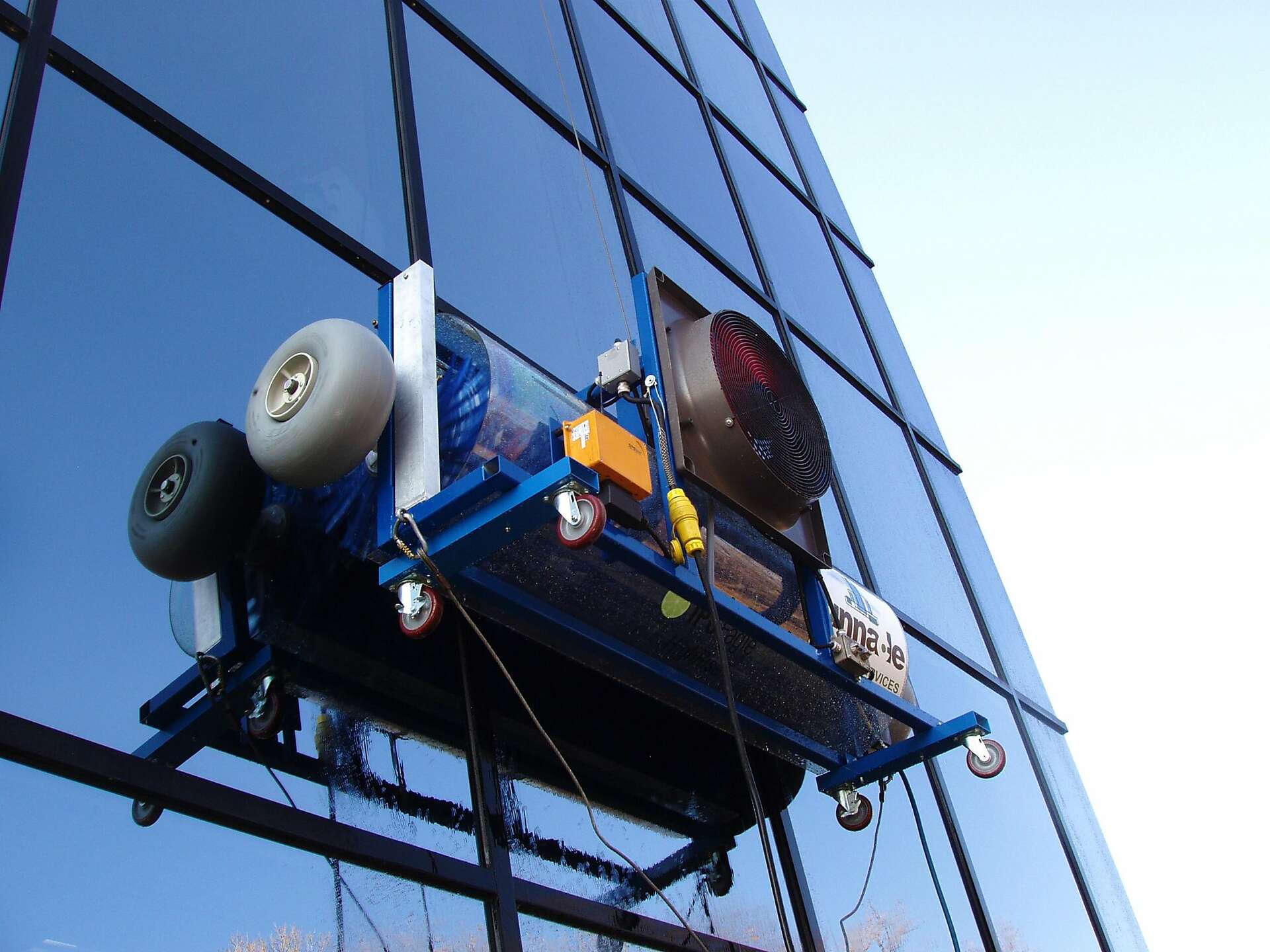 Are robots coming for window cleaning jobs
