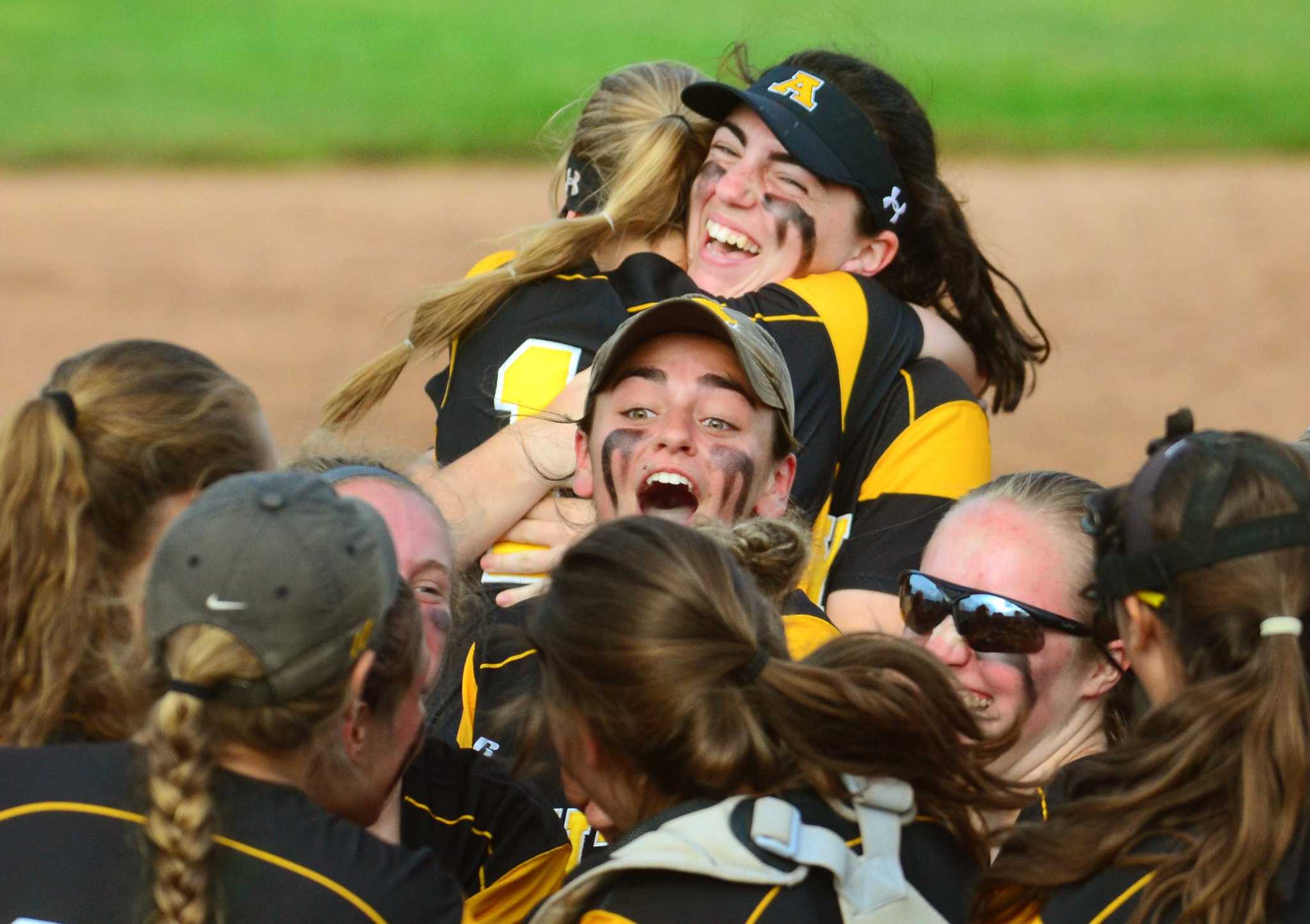 Class LL softball final: Amity overpowers defending champion Trumbull