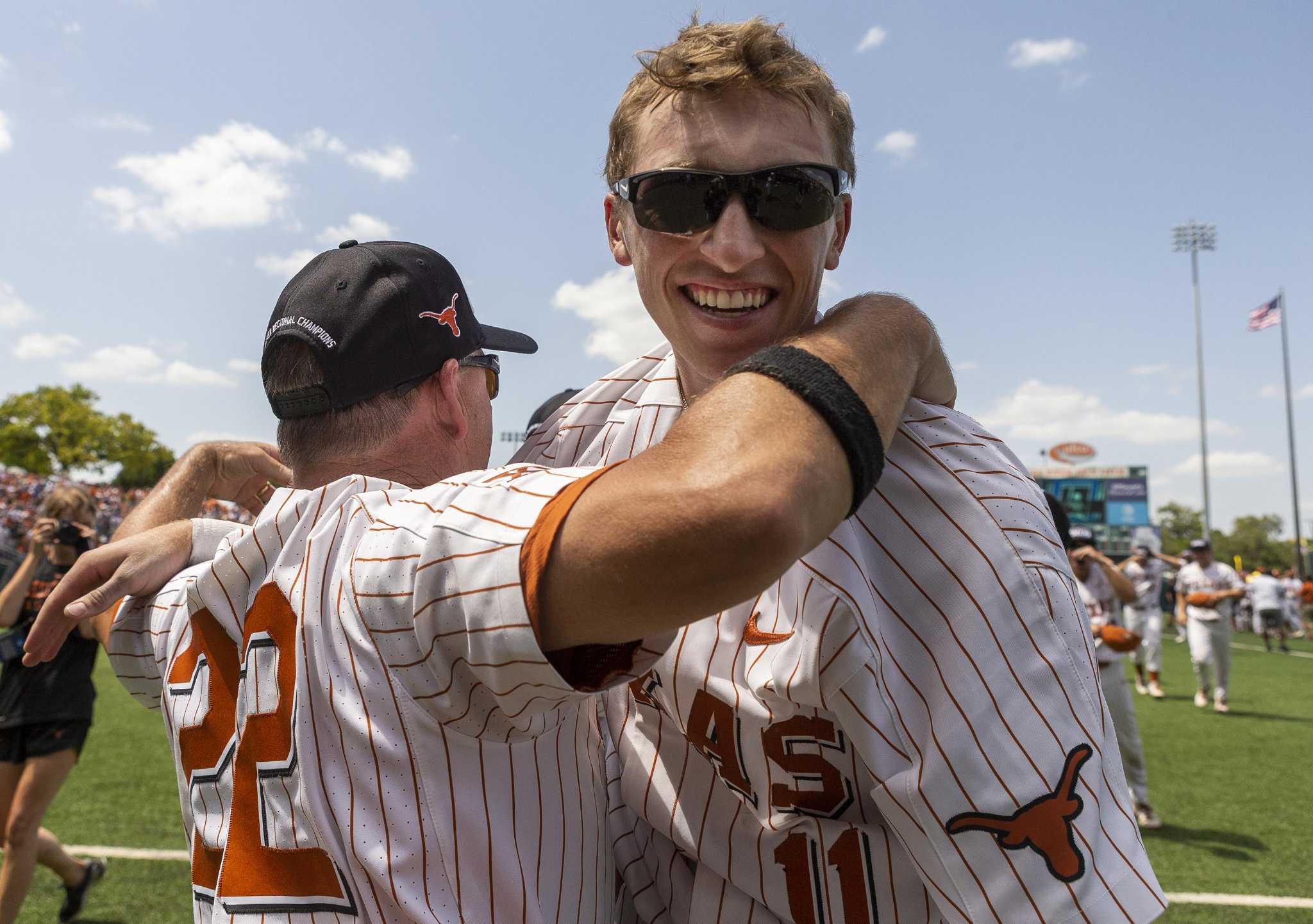 Longhorns Duke Ellis, Zach Zubia named to preseason All-Big 12 team