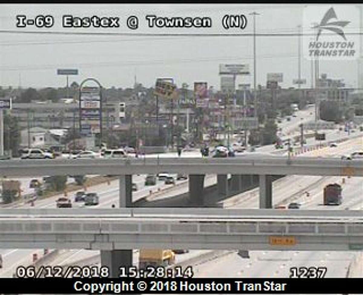 2 Dead In Eastex Freeway Hov Wreck Near Townsen Traffic To Be Impacted