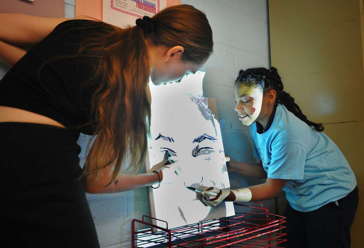 Hallen students go crazy with color, technique