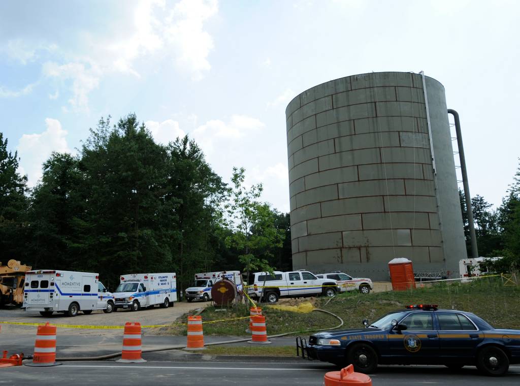Workers escape danger in tower