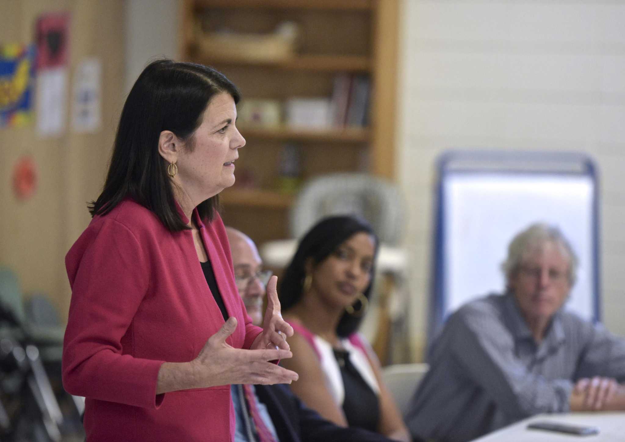 Glassman keeps 5th District endorsement over Hayes after review