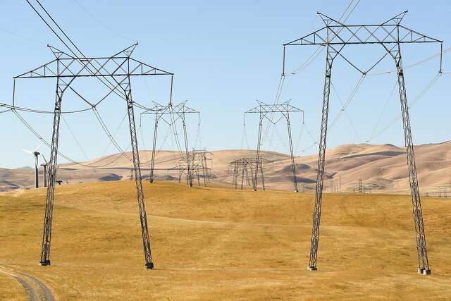 Despite fear of Trump, California considers sharing control of power grid