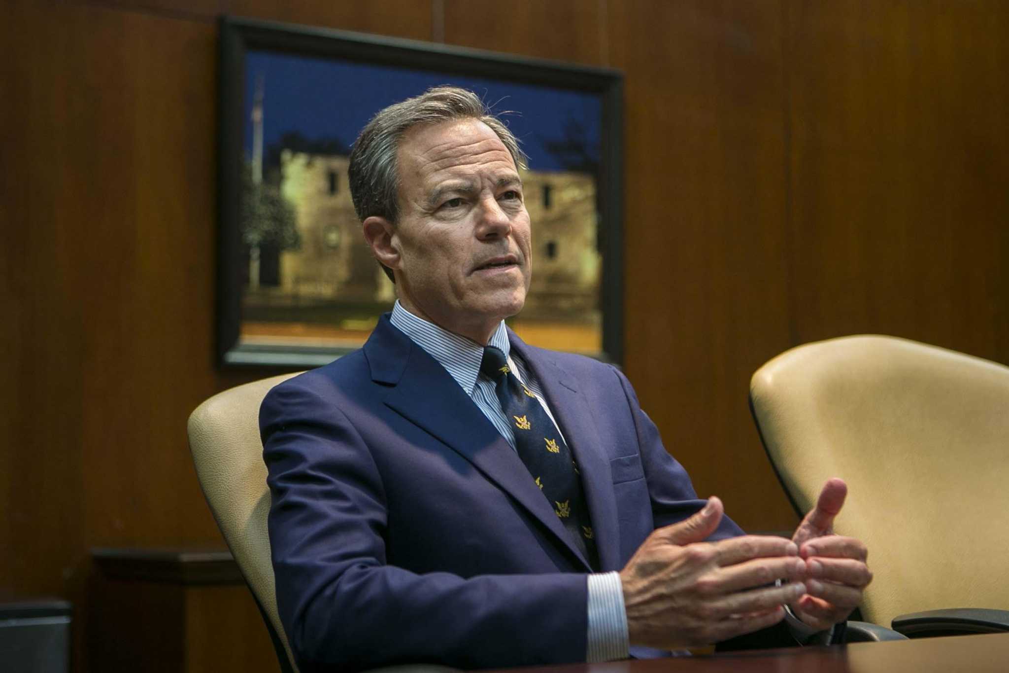 Straus’ presence felt at convention despite his absence