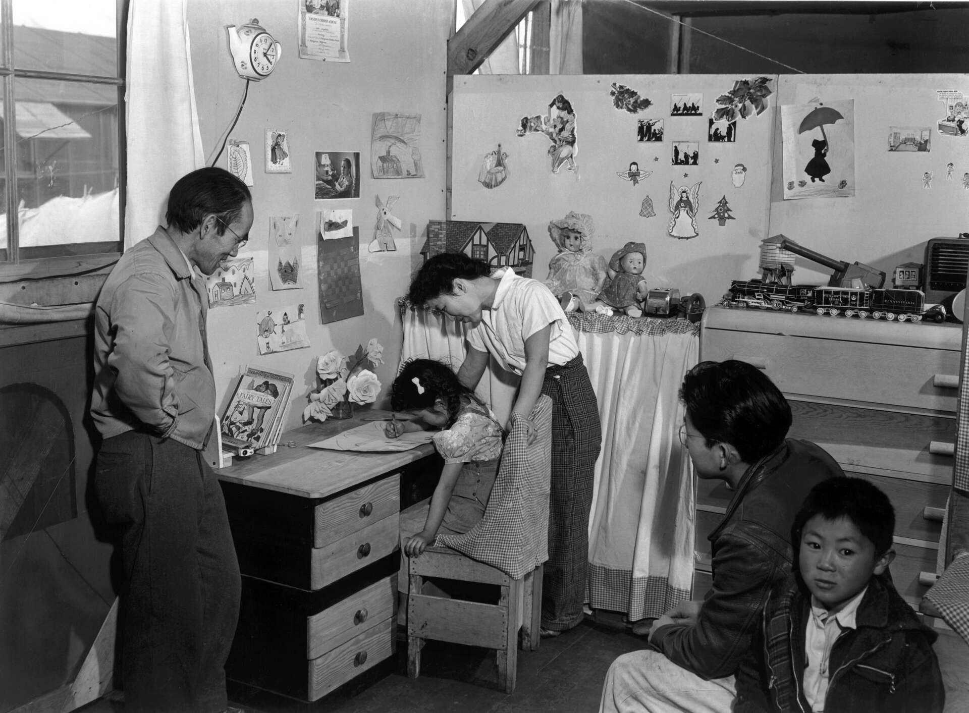 What life inside Japanese internment camps was like