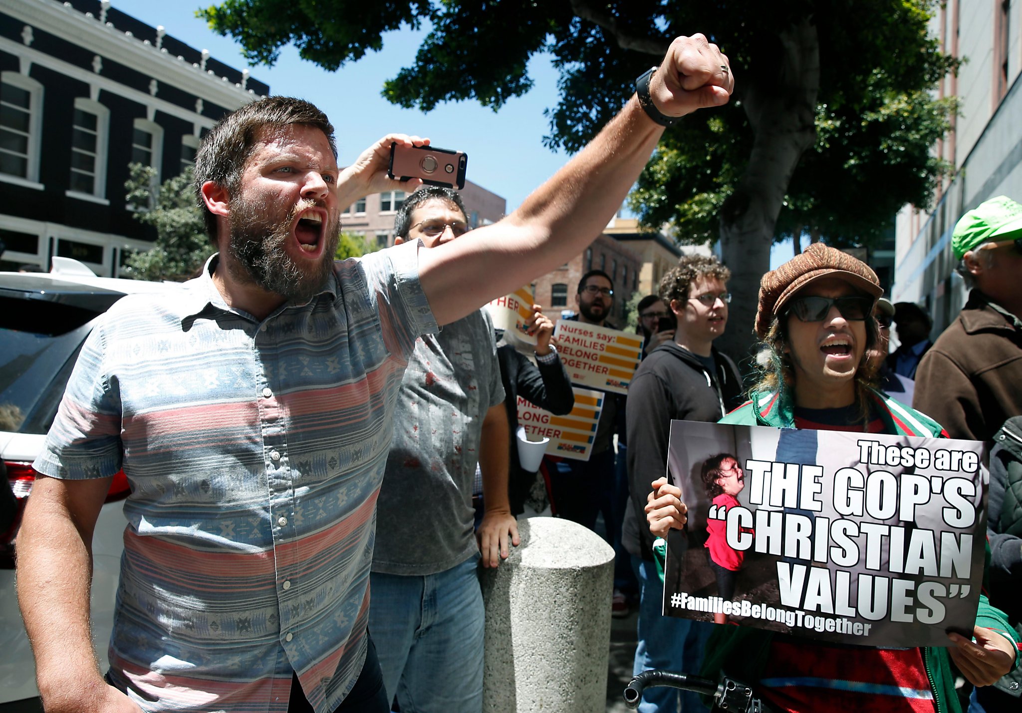 Hundreds in SF protest Trump’s ‘fascist’ child immigration policy