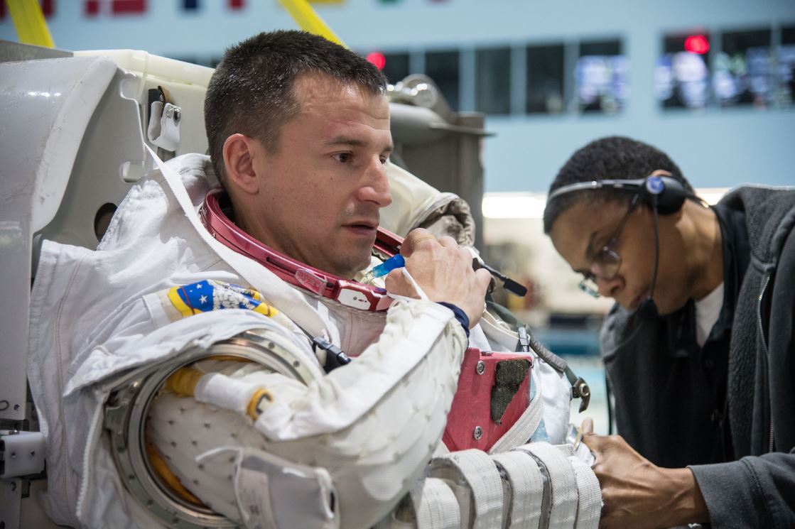 San Antonio man slated to be the first Army doctor in space next year