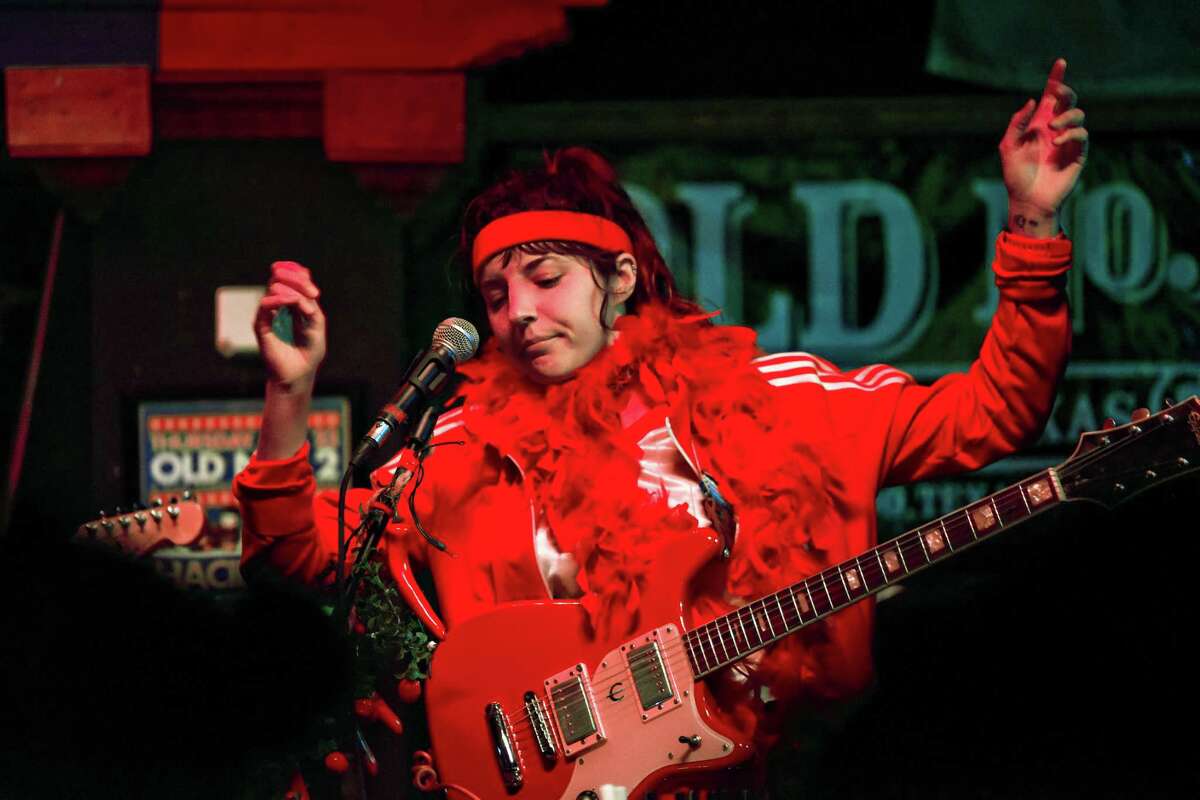 Caroline Rose goes it alone as singer-songwriter rolls into Houston