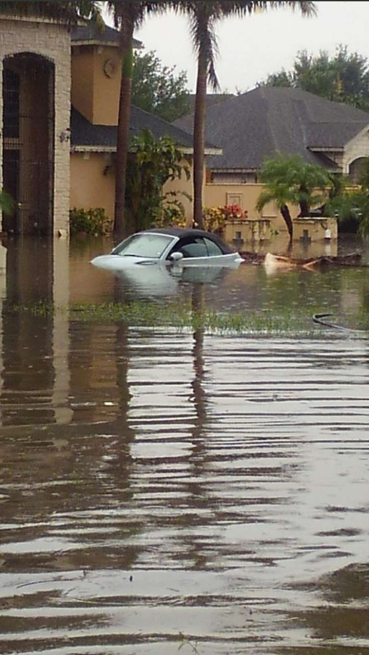 Storms slam Rio Grande Valley; hundreds rescued