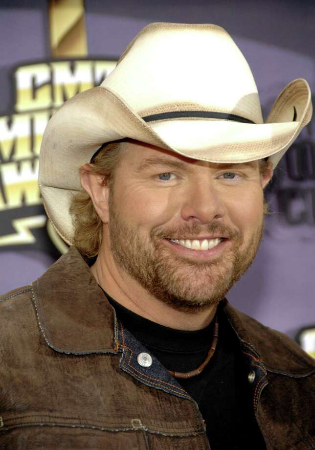 Beaumont attorney giving first responders free tickets to Toby Keith ...